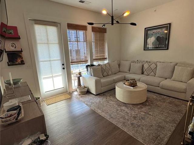 1279 Viney Place