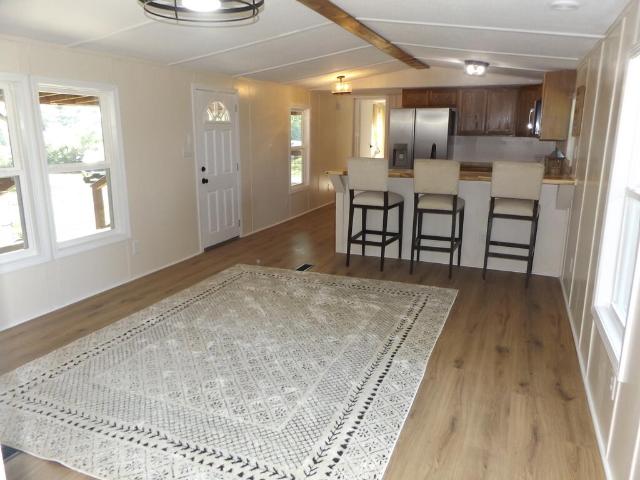 1279 Willow Shade Rd
