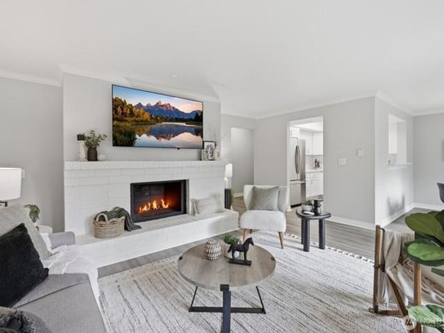 12703 NE 129th Ct Apt H202, Kirkland, WA 98034