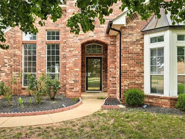 12700 Whitefield Cir, Oklahoma City, OK 73142