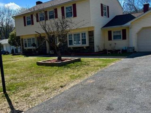 12700 Silverbirch Ln, Laurel, MD 20708