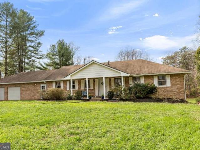 12702 Wesley Dr, Fredericksburg, VA 22407