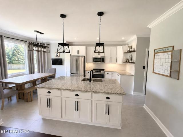12704 Sauer Point