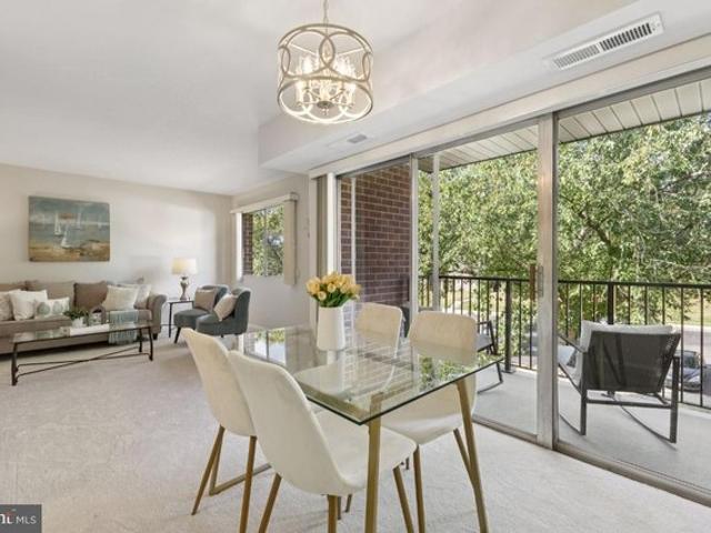 12705 Dara Dr Apt 301, Woodbridge, VA 22192