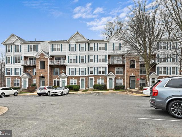 12705 Fair Crest Ct, Unit 302, Fairfax, VA 22033 | MLS #VAFX2291 | Compass