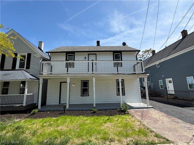 12705 Plover St, Lakewood, OH 44107