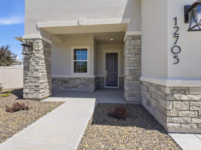 12705 S Lenora Pl