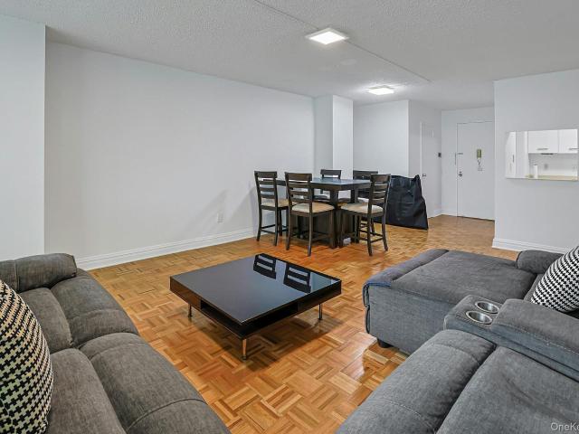1270 North Avenue 1c