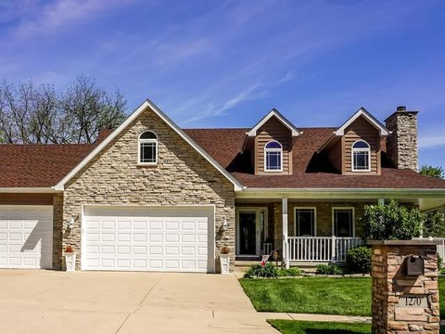 1270 E Greenview Pl, Crown Point, IN 46307