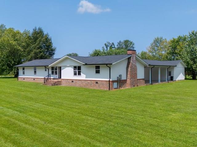 1270 Gnat Hill Rd, Manchester, TN 37355