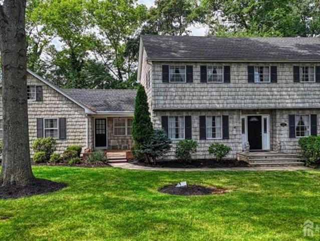 1270 Sioux Rd, North Brunswick, NJ 08902