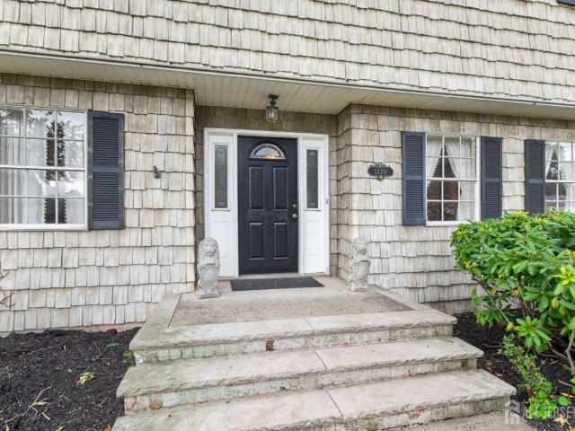 1270 Sioux Road