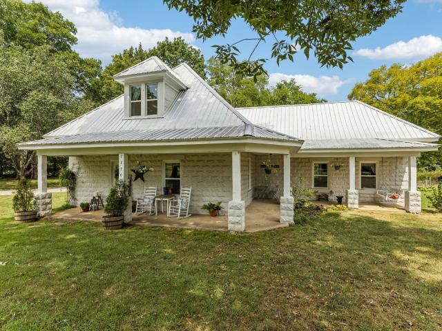 1270 Spence Ln