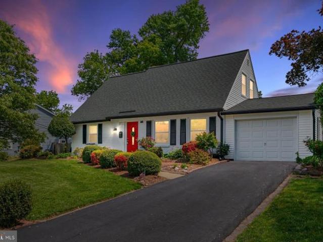 12713 Blossom Ln, Bowie, MD 20715