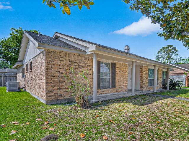 12711 Shannon Hills Dr, Houston, TX 77099 | MLS #60355 | Compass