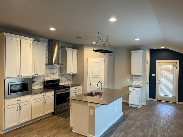 12711 Sydenham Hill Lane