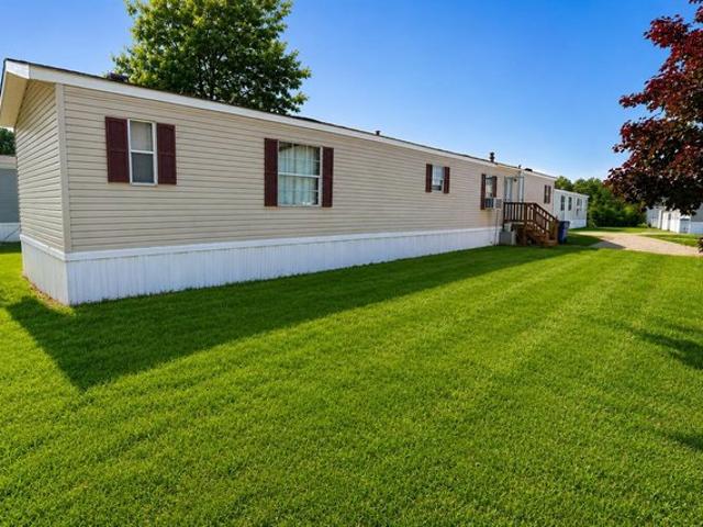 12717 S Grey Ct, Wayland, MI 49348