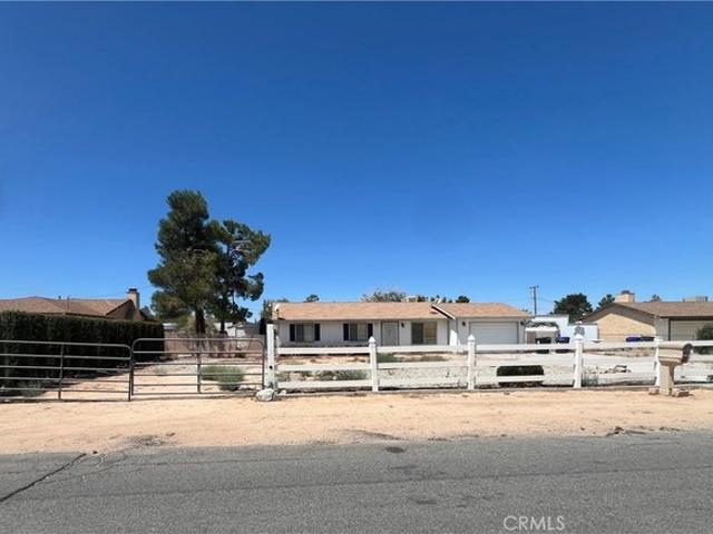 12716 Iroquois Rd, Apple Valley, CA 92308