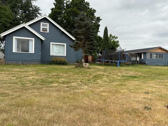 12716 S Dart Rd, Molalla, OR 97038