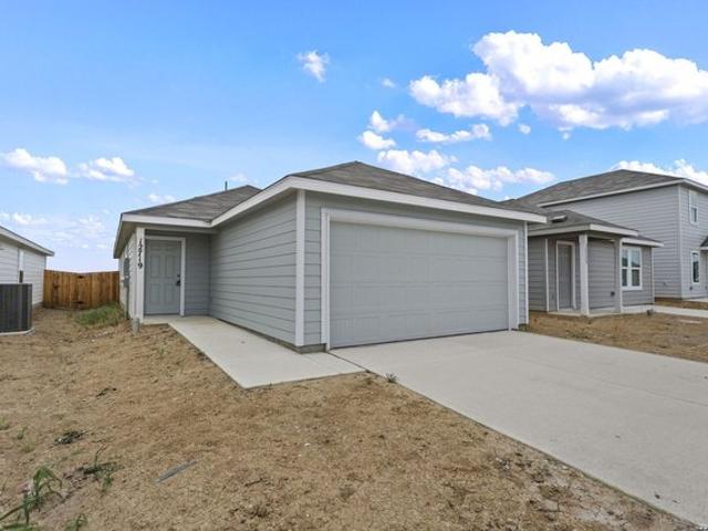 12719 Kathleen St, Saint Hedwig, TX 78152