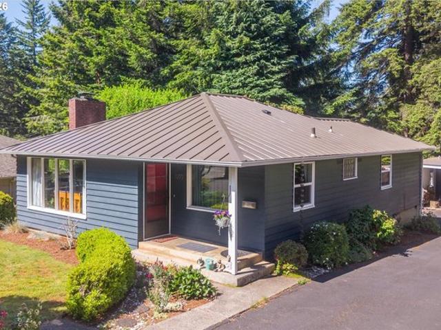 1271 N 14th St, Coos Bay, OR 97420