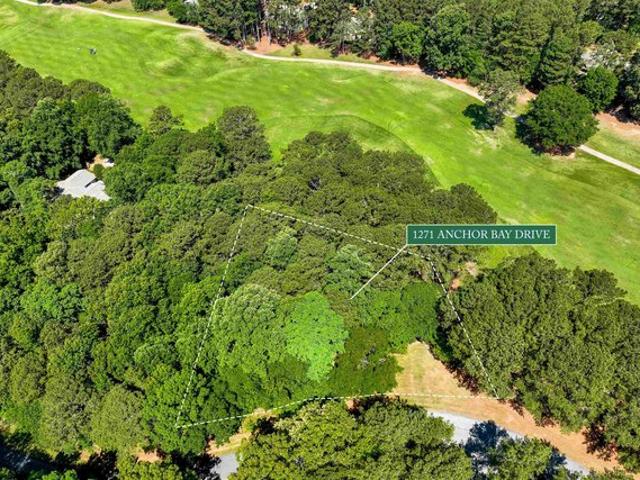 1271 Anchor Bay Dr, Greensboro, GA 30642