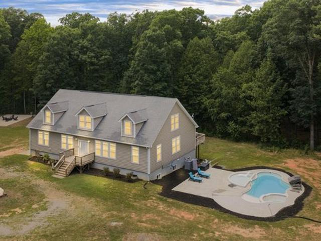 1271 Apple Grove Rd, Mineral, VA 23117