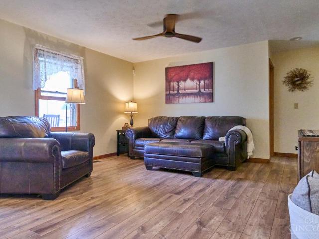 1271 Country Oaks Lane