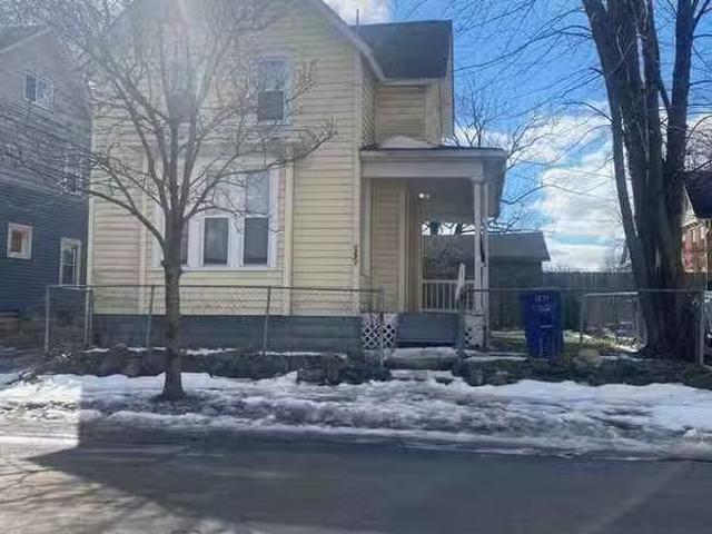 1271 E Fulton Street 1271 E Fulton St
