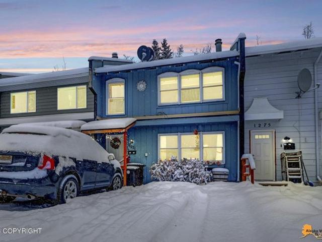 1271 Elegante Ln, Anchorage, AK 99501