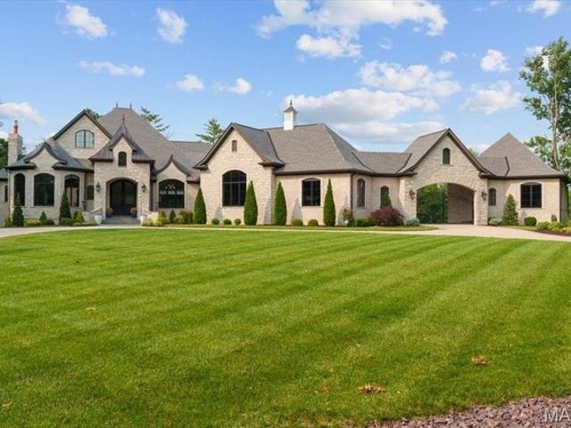 12723 Topping Acres St, Saint Louis, MO 63131