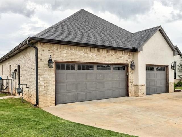 12720 Bristlecone Pine Blvd, Oklahoma City, OK 73142