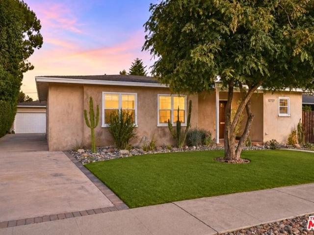 12727 LA Maida St, Valley Village, CA 91607
