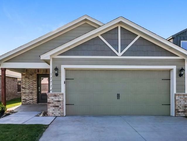 12724 Carrara Ln, Yukon, OK 73099