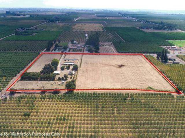 12725 S Fowler Ave, Selma, CA 93662
