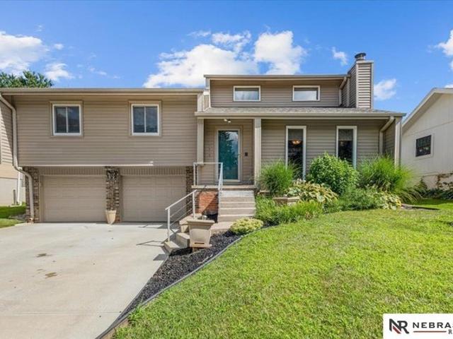 12729 Erskine St, Omaha, NE 68164