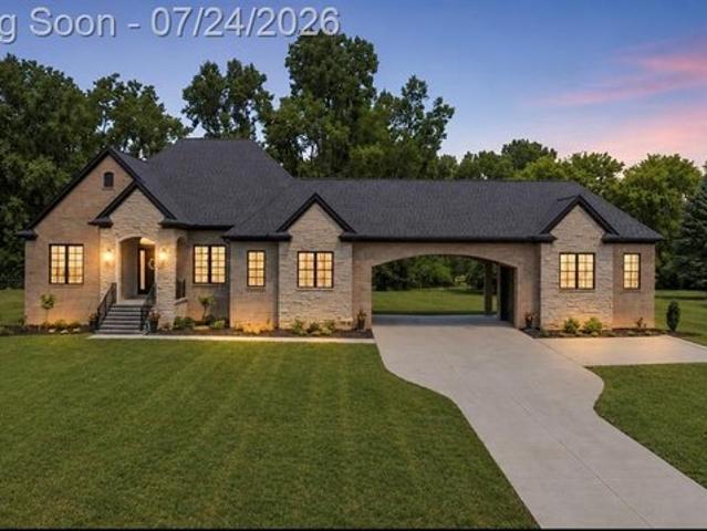 1272 Mile Rd, Washington Township, MI 48094
