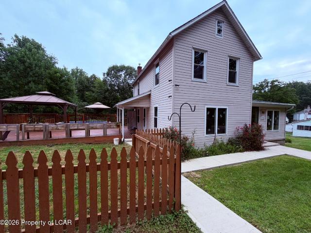 1272 Mountain Street
