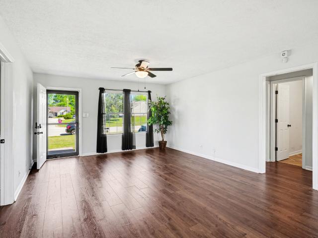 1272 Barbee Ln