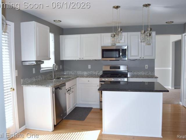 1272 poppy hill drive