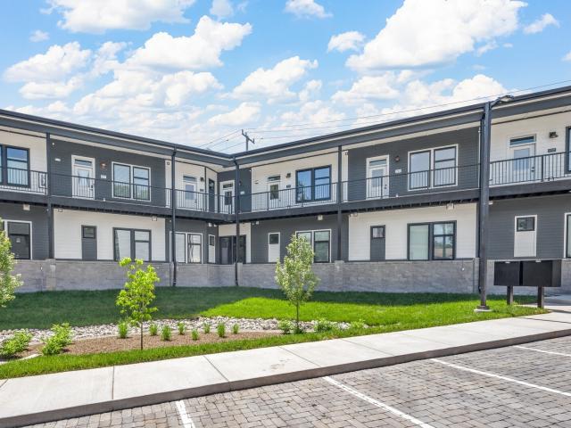 1272 3rd Ave S # 204