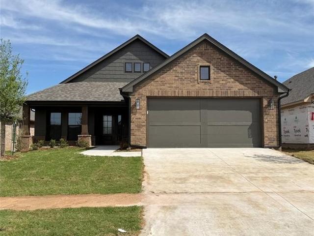 12733 NW 2nd St, Yukon, OK 73099