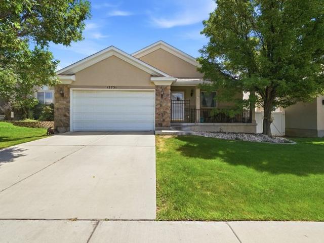 12731 S Diamondback Dr, Riverton, UT 84096