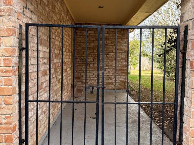 12734 Ashford Chase Dr, Houston, TX 77082 | MLS #16589 | Compass