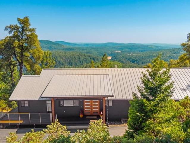 12736 Summit Ridge Dr, Nevada City, CA 95959