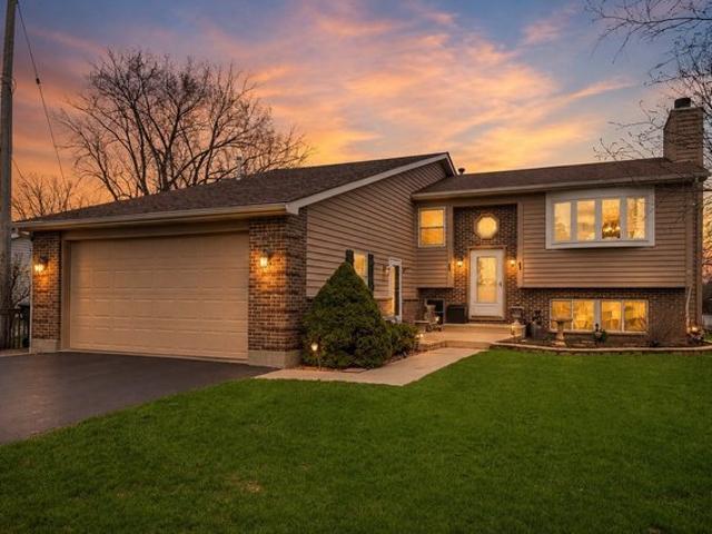 12738 W 27th Pl, Beach Park, IL 60099