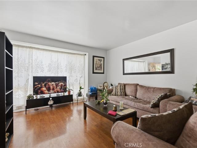 12738 Farnell
