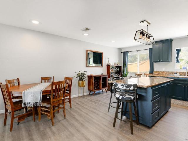 12738 Lakeshore Drive