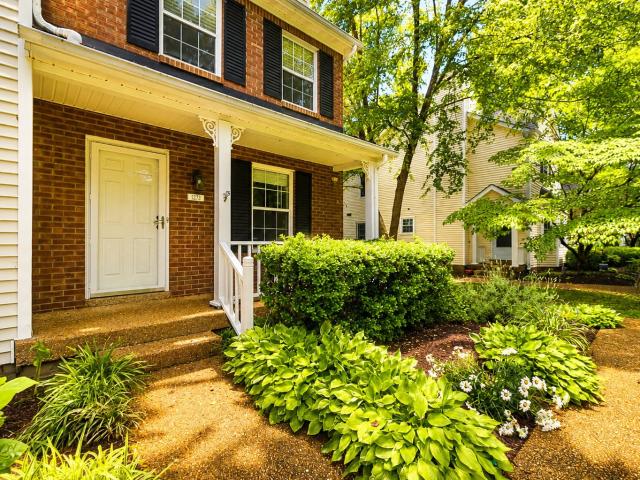 1273 Carriage Park Dr
