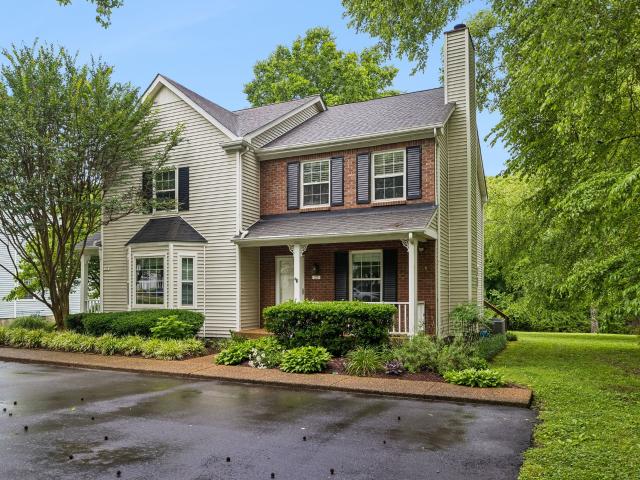 1273 Carriage Park Dr